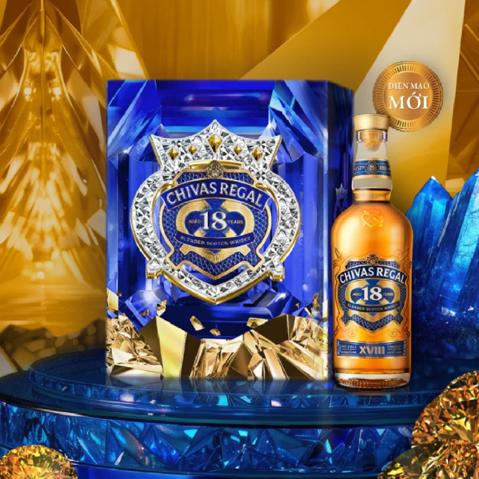 Hộp quà rượu Chivas Regal 18 YO - Gold Signature - Hộp quà sang trọng, đẳng cấp